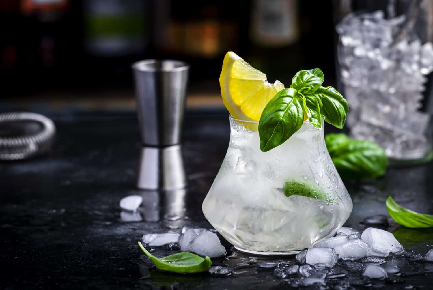 How to Use Herbs and Botanicals in Vodka Cocktails