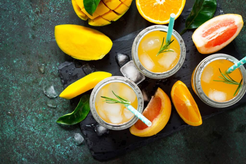 6 Tips for Pairing Juice with Alcohol Spirits